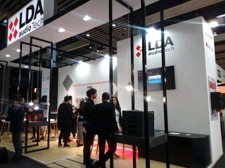 LDA Audio Tech在ISE的演出 2023 nuevos altavoces de techo